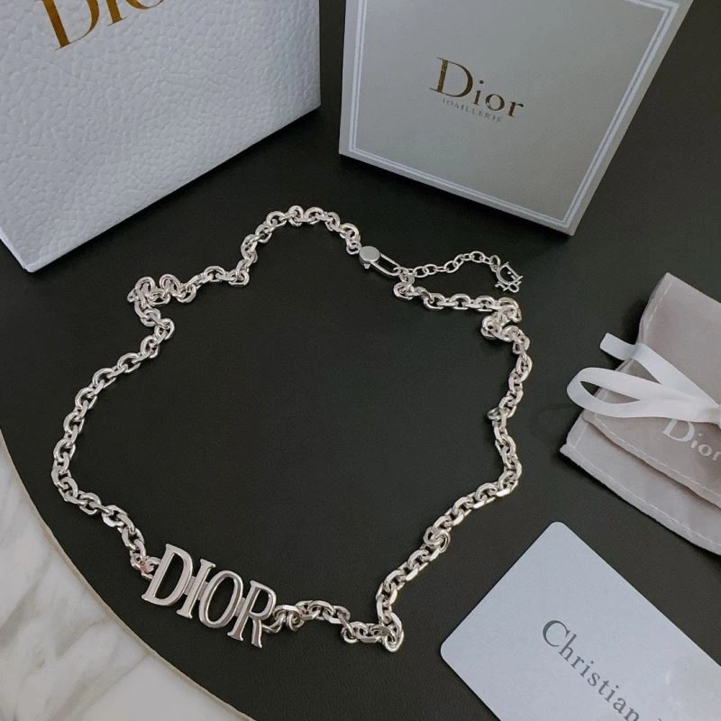 Bargain Christian Dior Necklaces