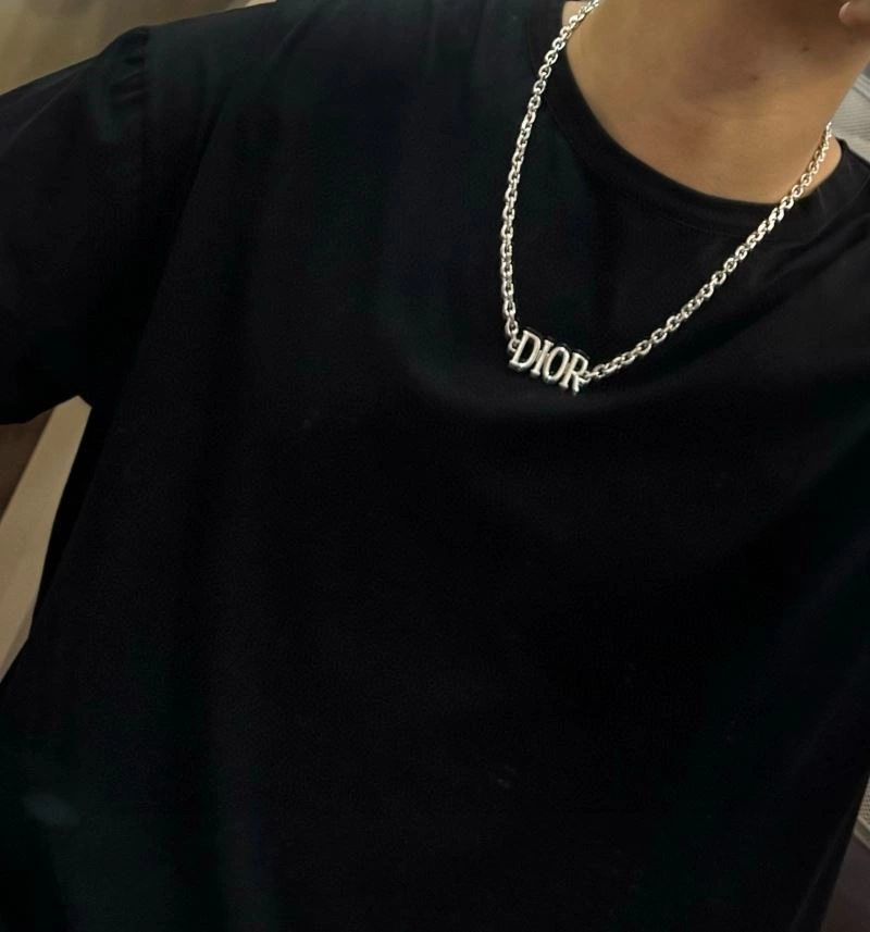 Bargain Christian Dior Necklaces