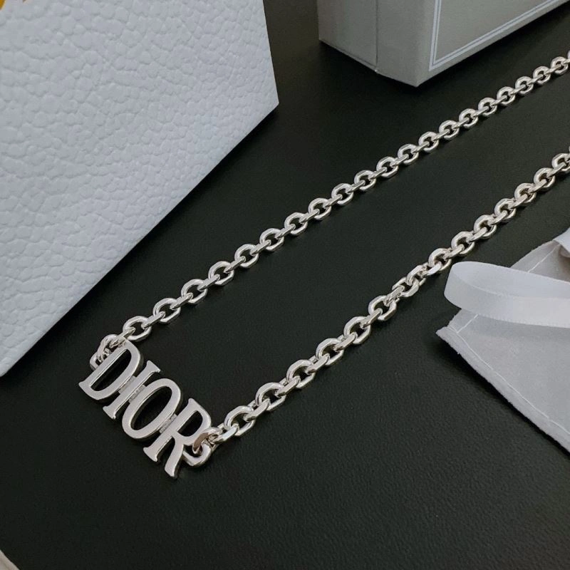 Bargain Christian Dior Necklaces