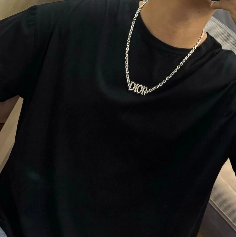 Bargain Christian Dior Necklaces