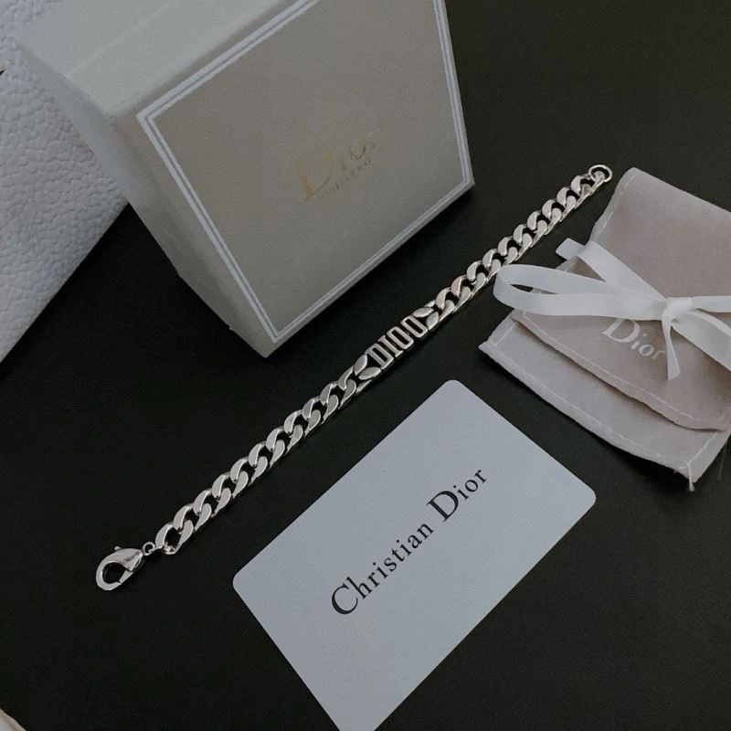 High accuracy Christian Dior Necklaces