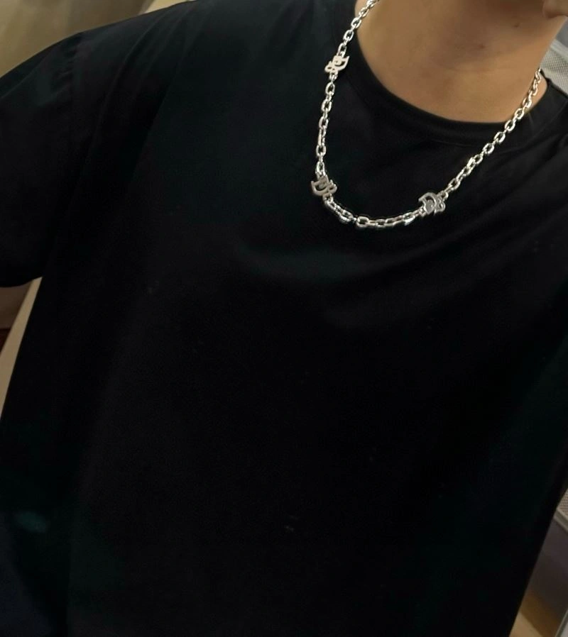 Factory-made Christian Dior Necklaces