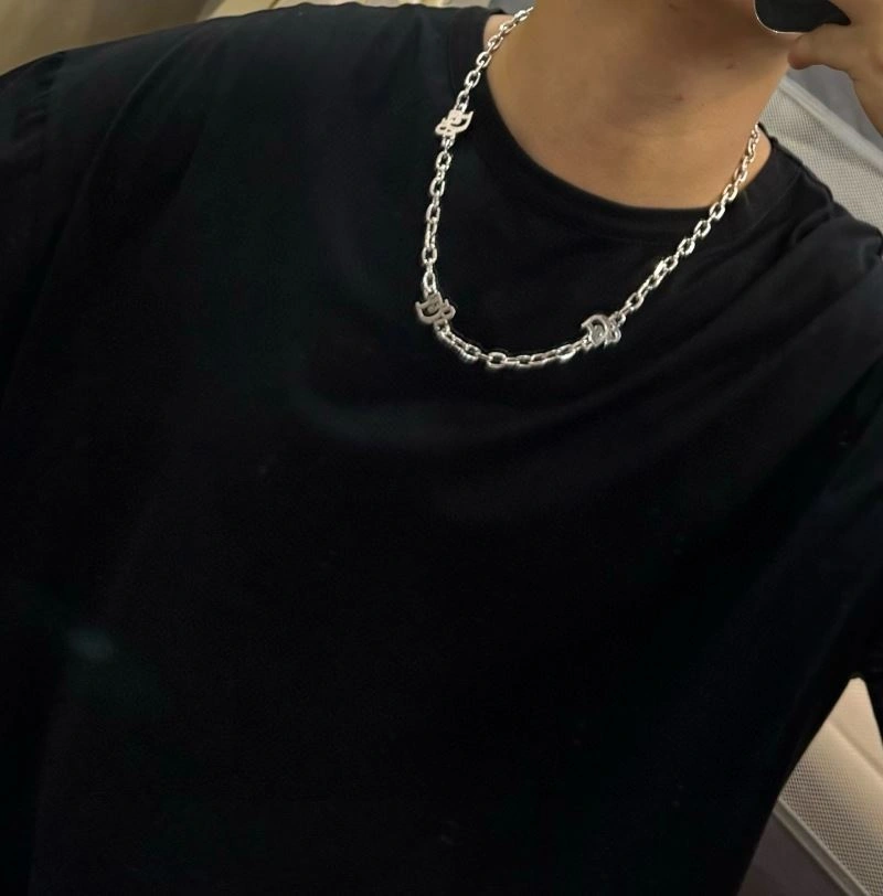 Factory-made Christian Dior Necklaces