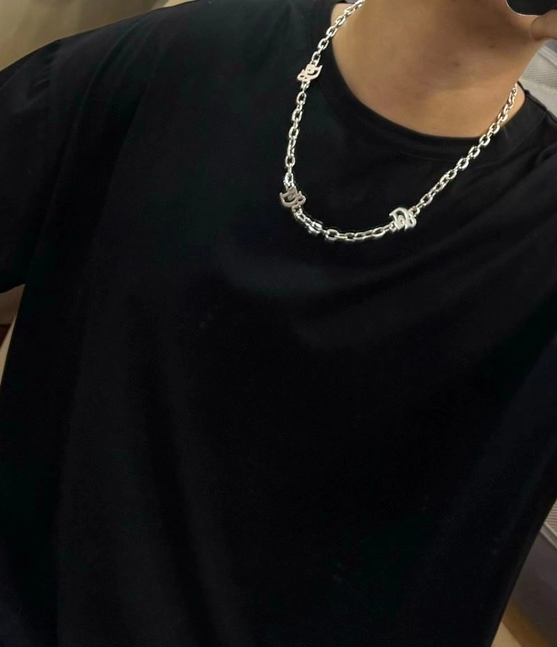 Factory-made Christian Dior Necklaces