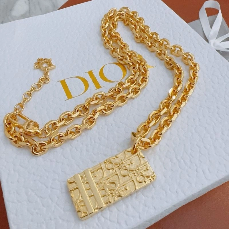 Inexpensive Christian Dior Necklaces