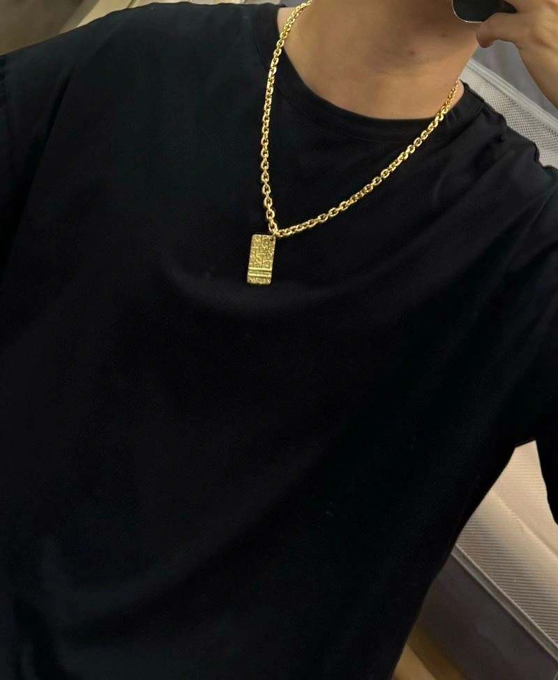 Inexpensive Christian Dior Necklaces