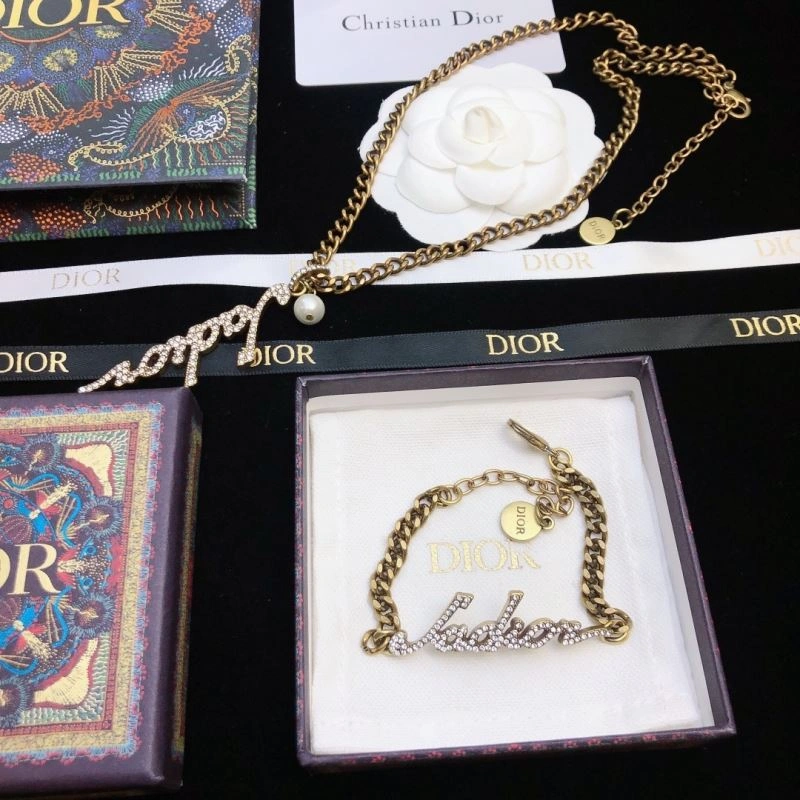 Reasonably priced Christian Dior Necklaces