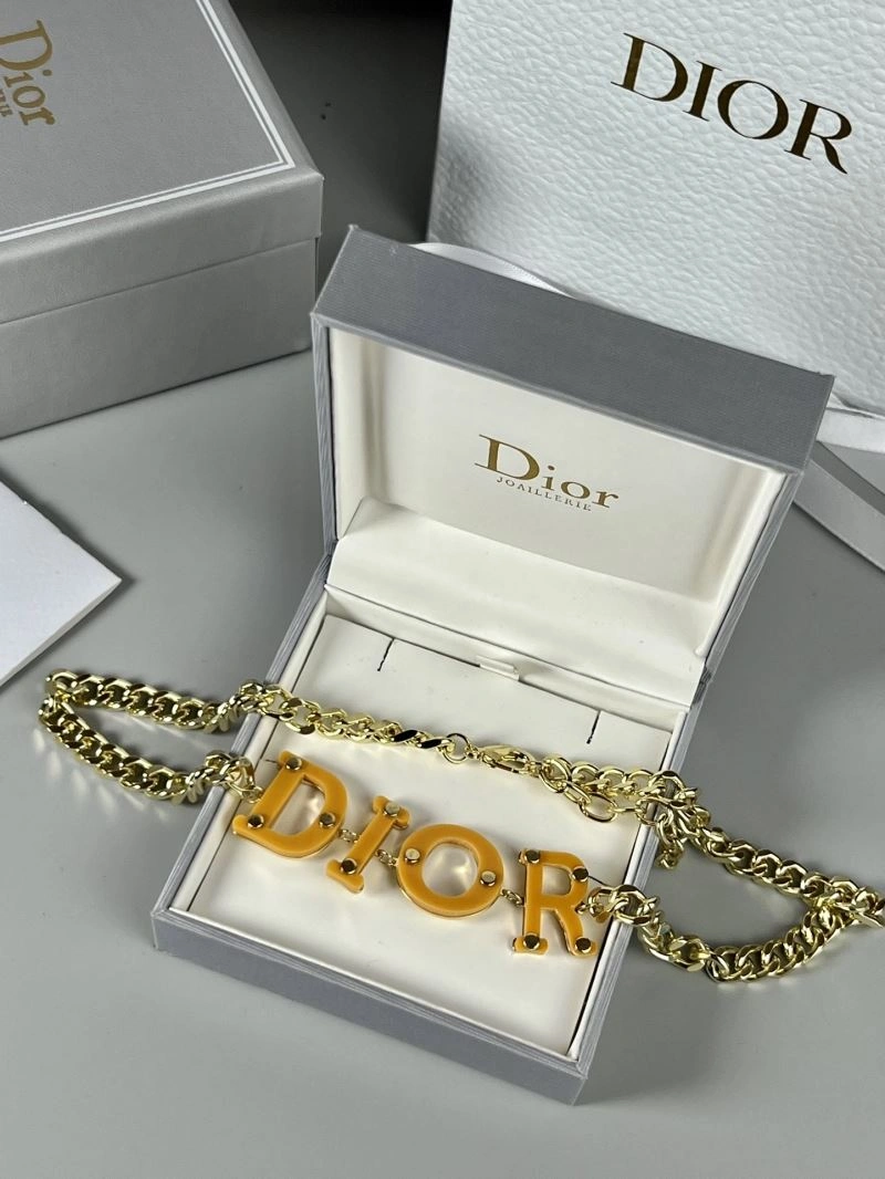 Top match Christian Dior Necklaces