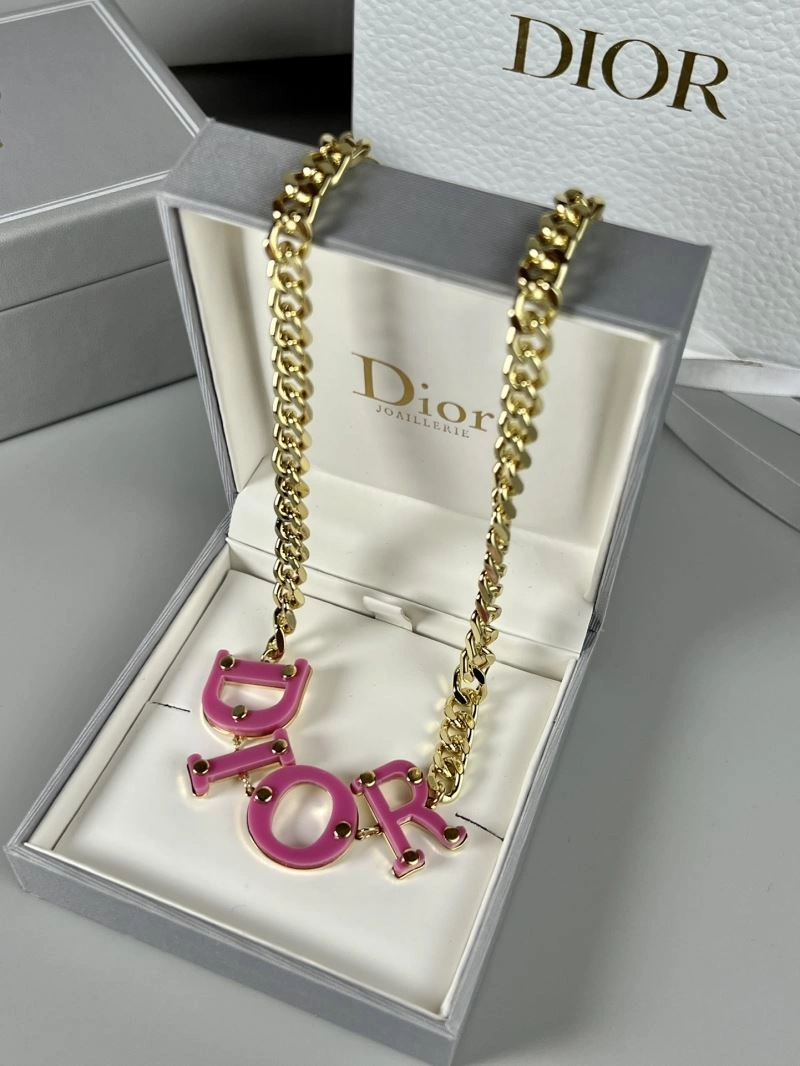 Top match Christian Dior Necklaces