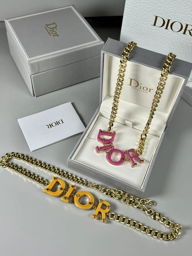 Top match Christian Dior Necklaces