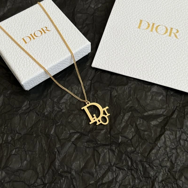 High fidelity Christian Dior Necklaces