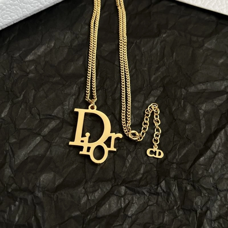 High fidelity Christian Dior Necklaces