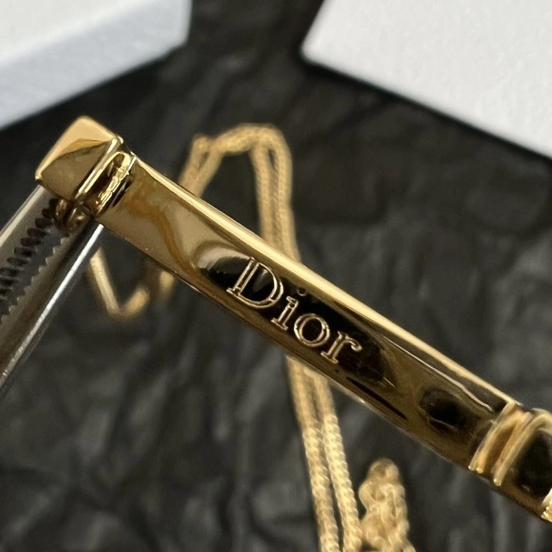 High fidelity Christian Dior Necklaces