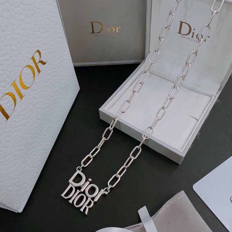 Official Christian Dior Necklaces