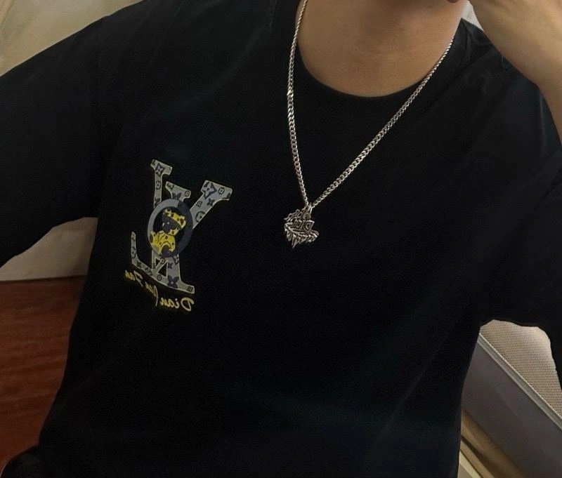 Bargain Christian Dior Necklaces