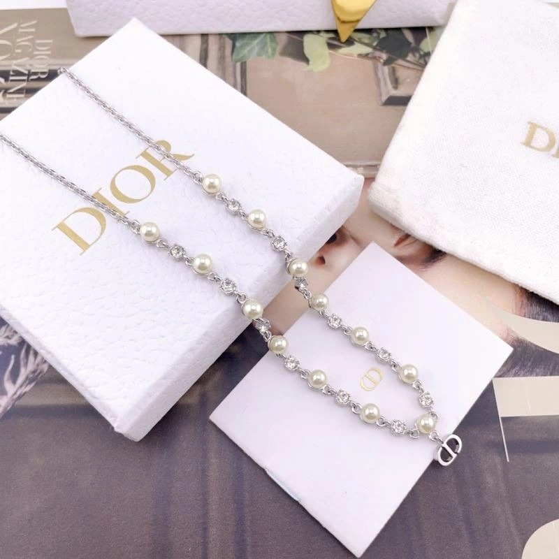 Cut-rate Christian Dior Necklaces