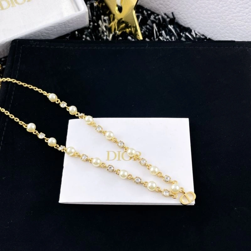 Top match Christian Dior Necklaces