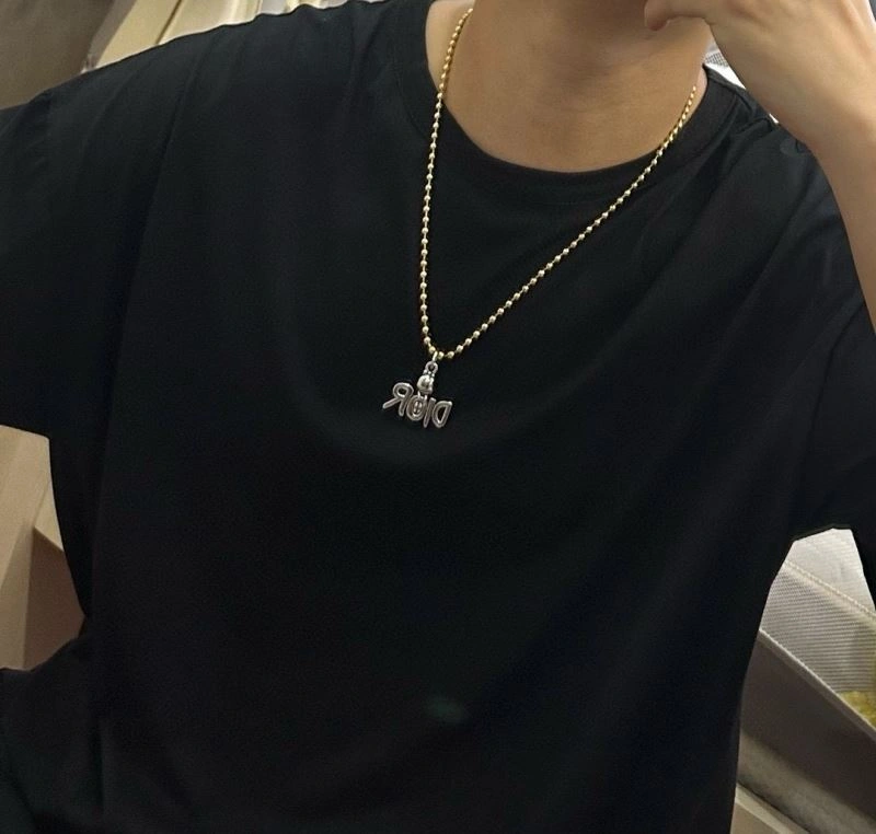 Discounted Christian Dior Necklaces