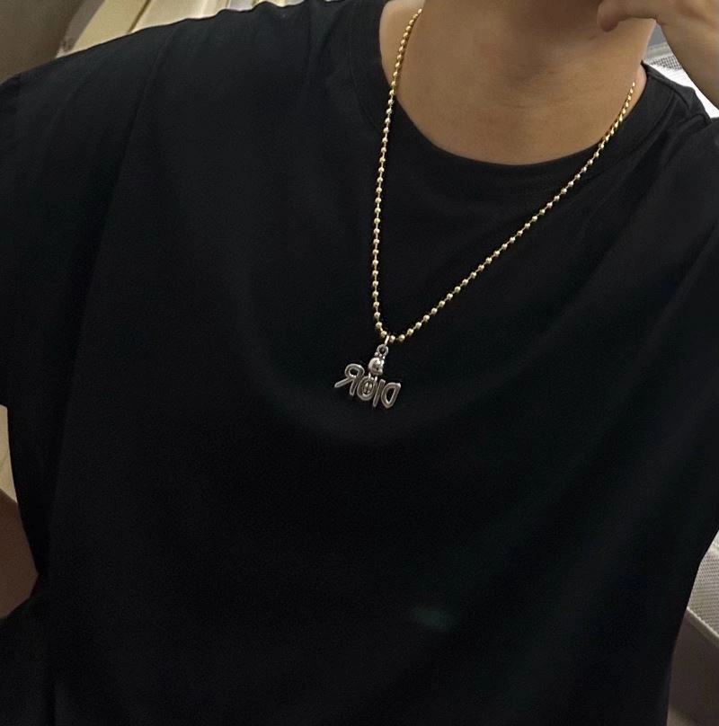 Discounted Christian Dior Necklaces