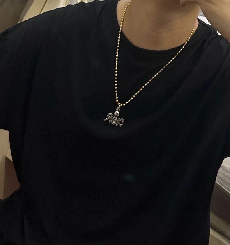 Discounted Christian Dior Necklaces