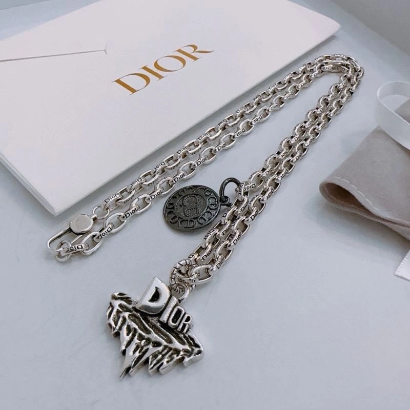 Bargain Christian Dior Necklaces