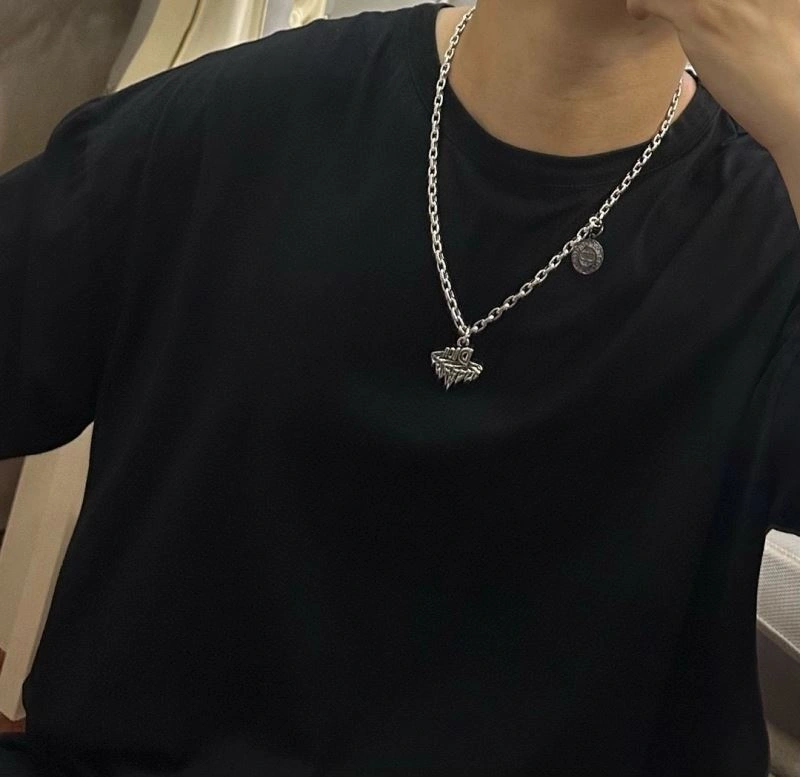 Bargain Christian Dior Necklaces