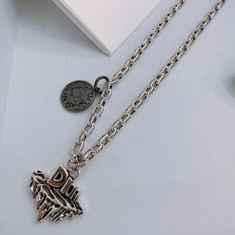 Bargain Christian Dior Necklaces