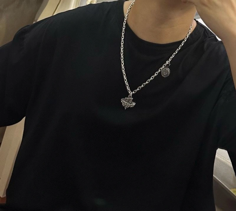 Bargain Christian Dior Necklaces