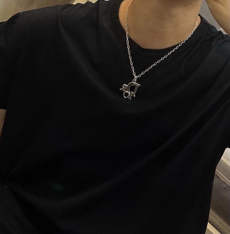 Indistinguishable Christian Dior Necklaces