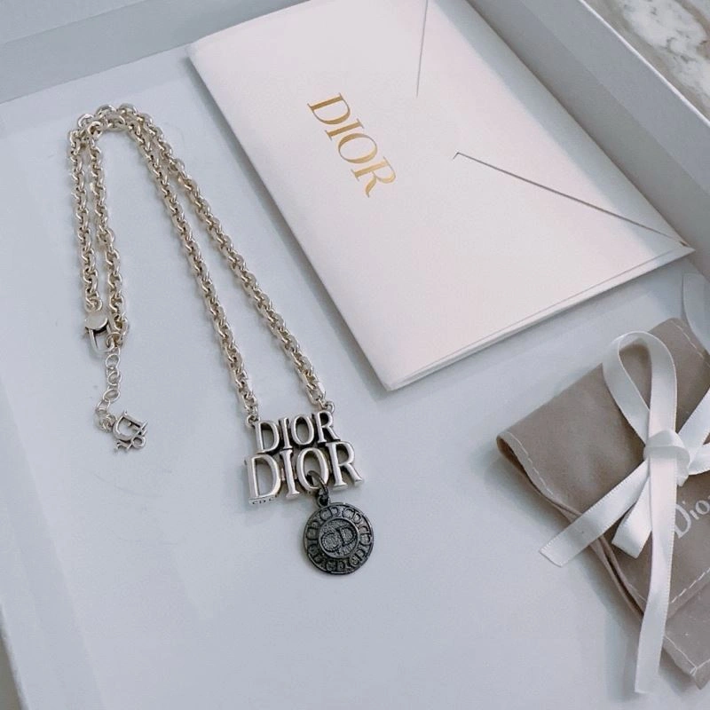 High fidelity Christian Dior Necklaces