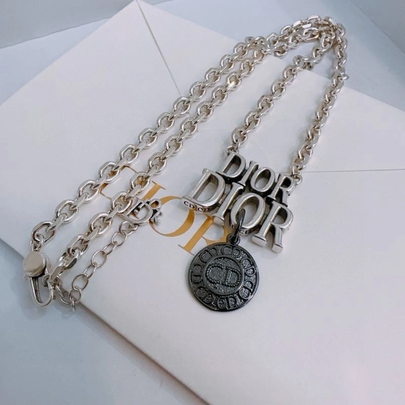 High fidelity Christian Dior Necklaces