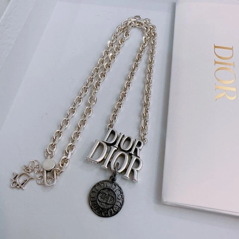 High fidelity Christian Dior Necklaces