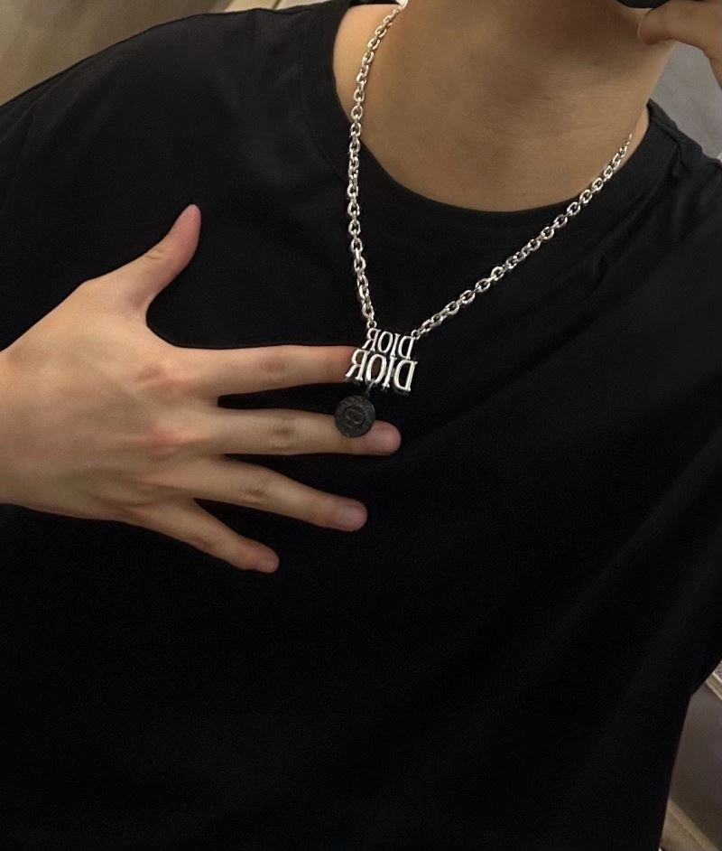 High fidelity Christian Dior Necklaces