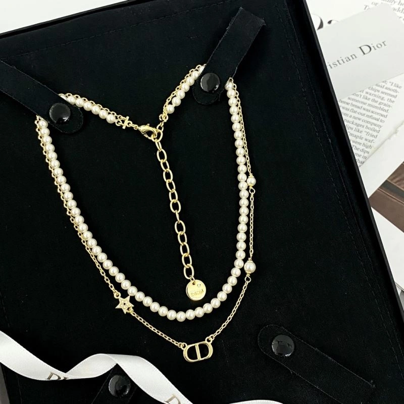 Top mirror Christian Dior Necklaces
