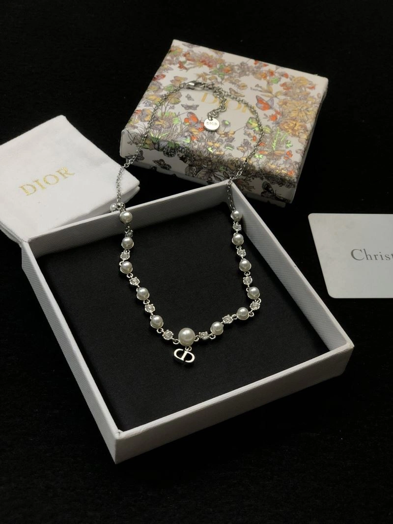 High fidelity Christian Dior Necklaces