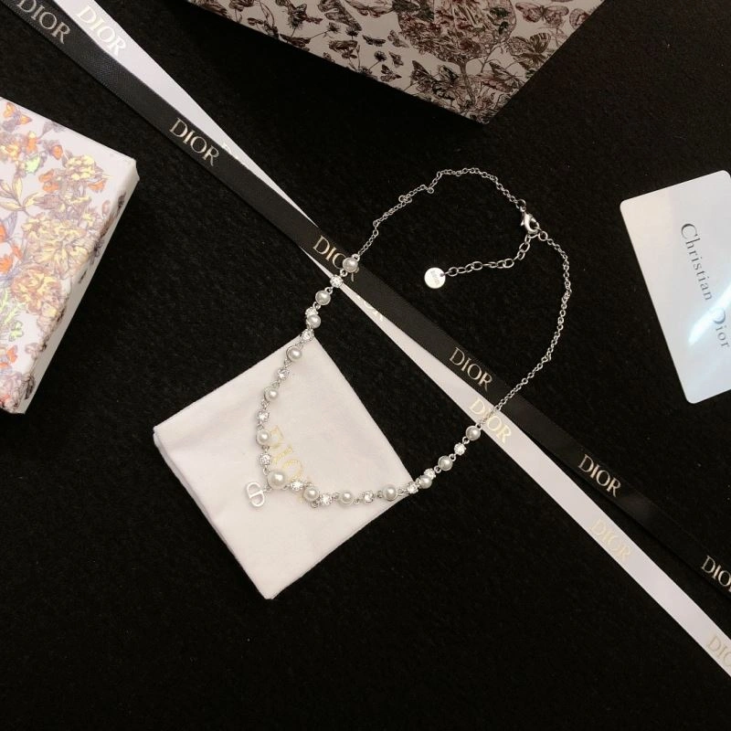 High fidelity Christian Dior Necklaces