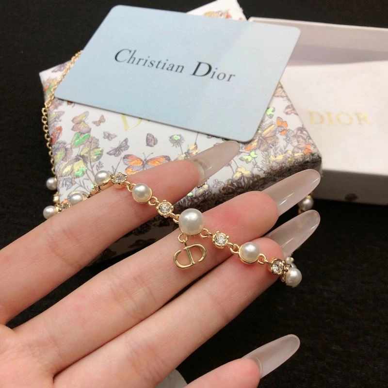 Economical Christian Dior Necklaces