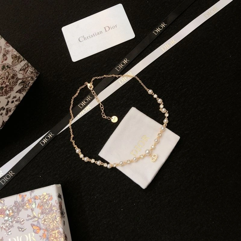 Economical Christian Dior Necklaces