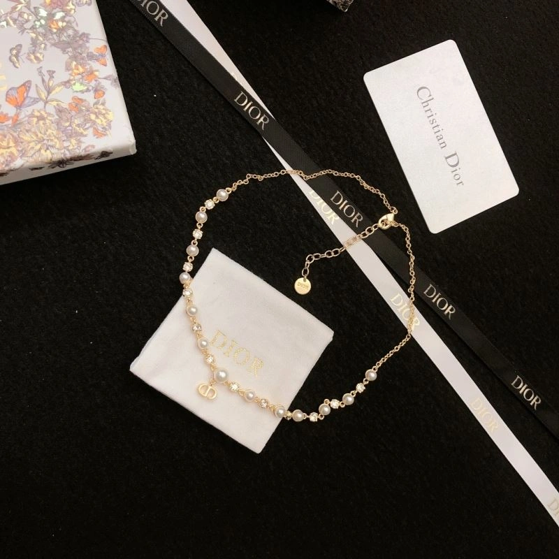 Economical Christian Dior Necklaces
