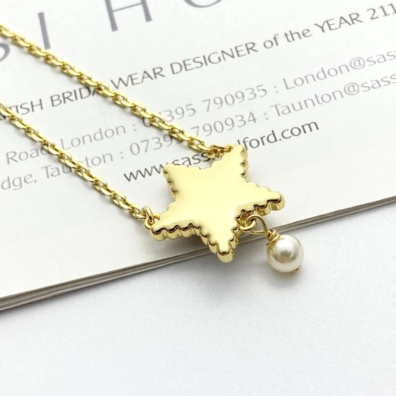 Economical Christian Dior Necklaces