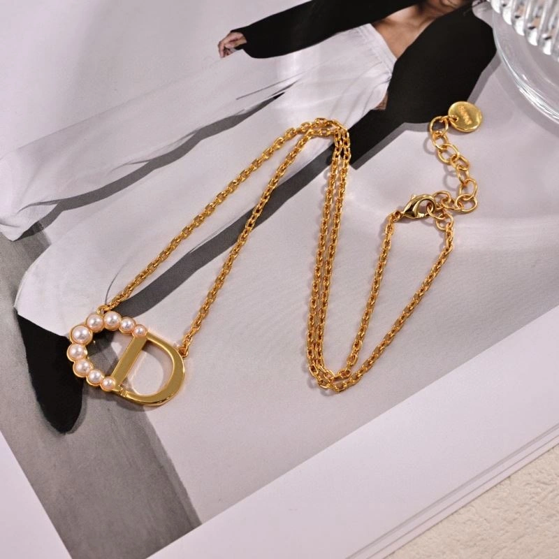 Top match Christian Dior Necklaces