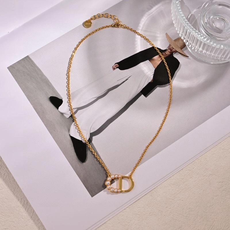 Top match Christian Dior Necklaces