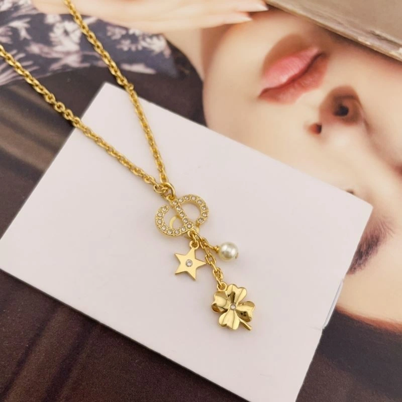 Top match Christian Dior Necklaces