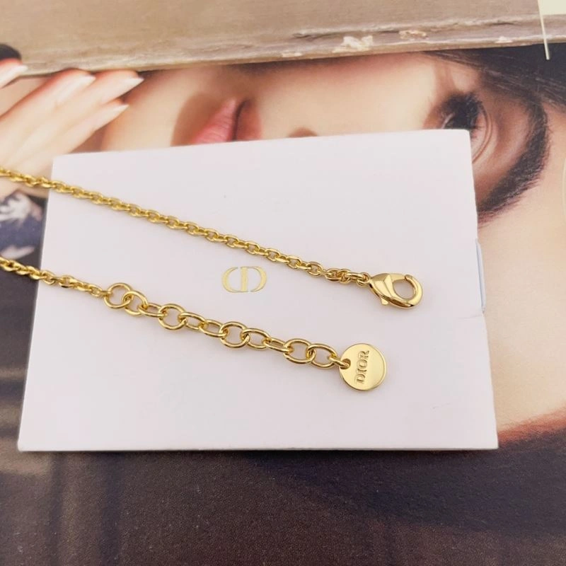 Top match Christian Dior Necklaces