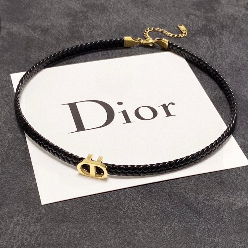 Low-cost Christian Dior Necklaces
