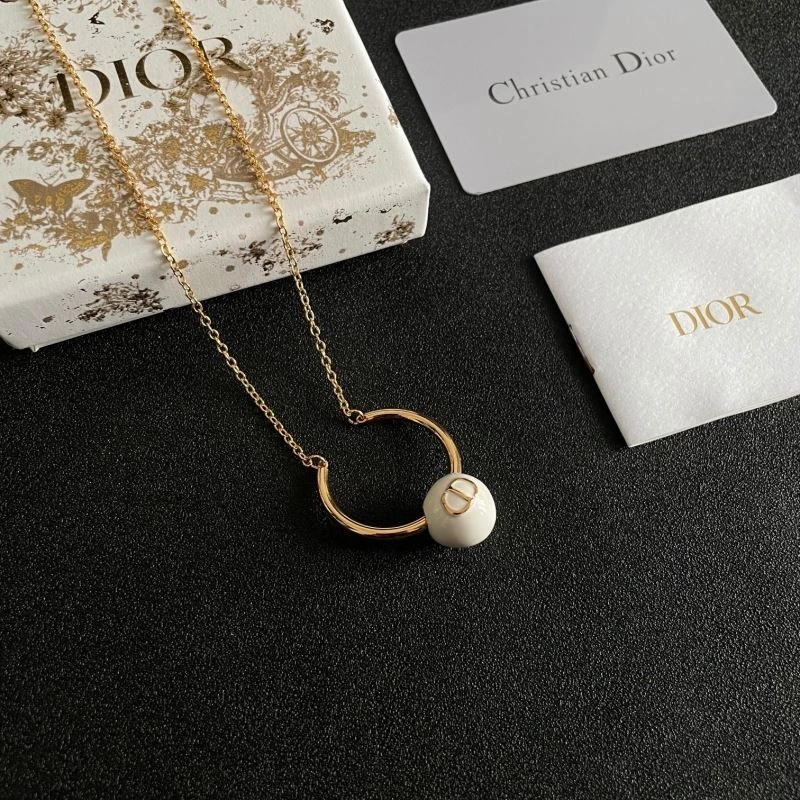 High fidelity Christian Dior Necklaces