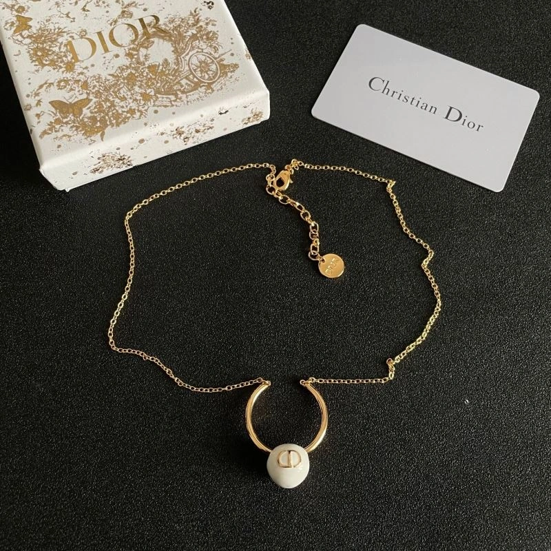 High fidelity Christian Dior Necklaces