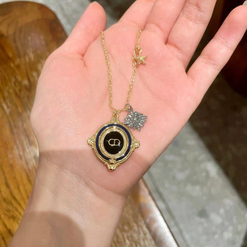 Top match Christian Dior Necklaces