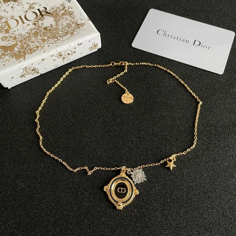 Top match Christian Dior Necklaces
