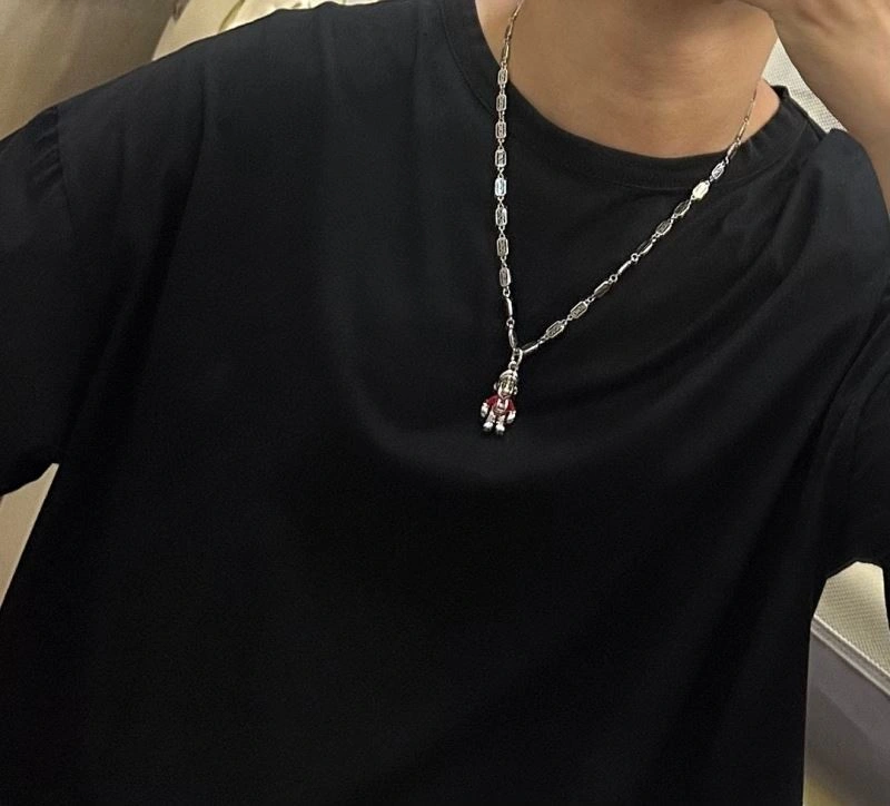 High fidelity Christian Dior Necklaces